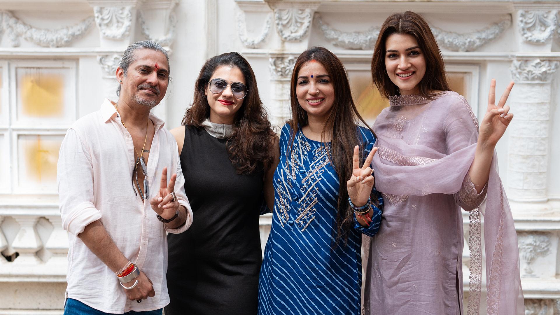 Netflix's 2024 Vision: Peering 'Through the Looking Glass' into a Year ...